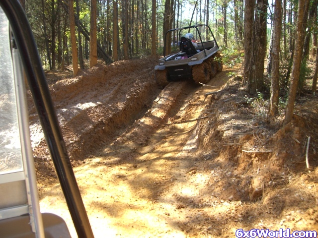 Max IV in a rut - Amphibious ATV Pictures