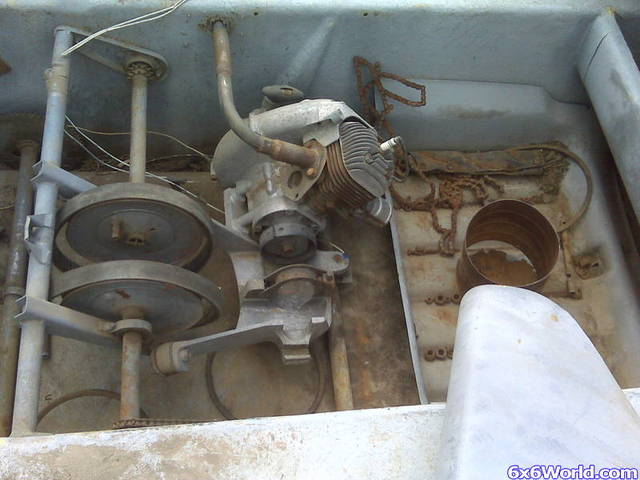 JLO engine in Jiger - Amphibious ATV Pictures